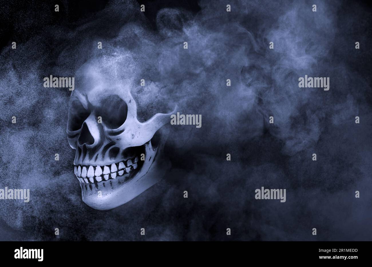 Skull in smoke dark human hi-res stock photography and images - Alamy