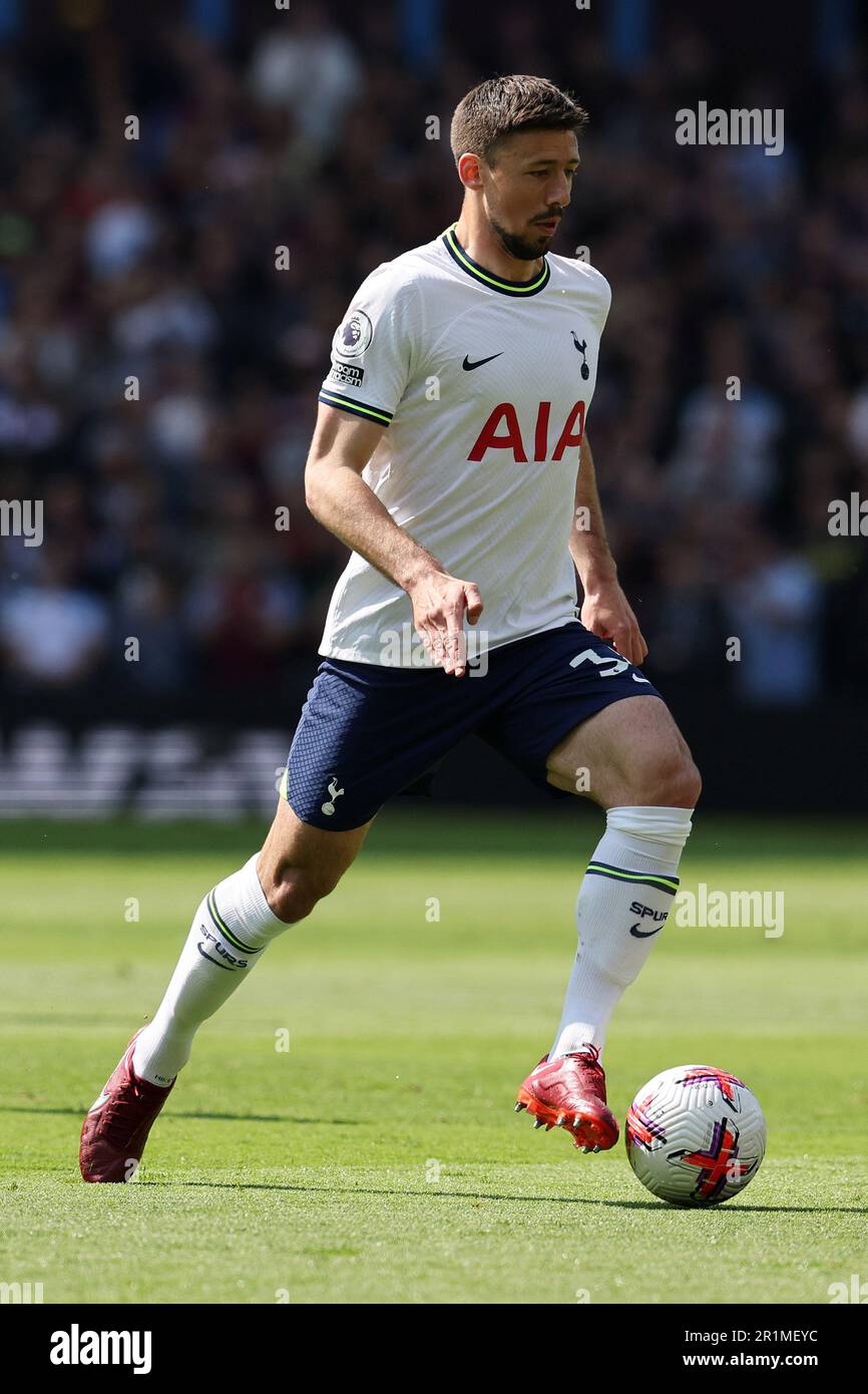 Lenglet aston villa hi-res stock photography and images - Alamy