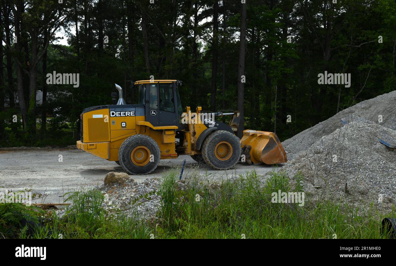 High lift wheel loader hi-res stock photography and images - Alamy