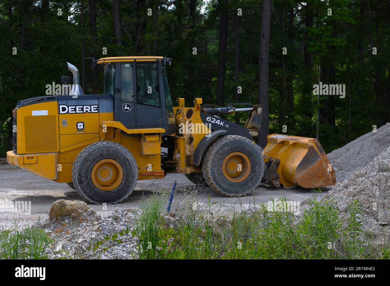John Deere 624K-II frontend loader Stock Photo - Alamy