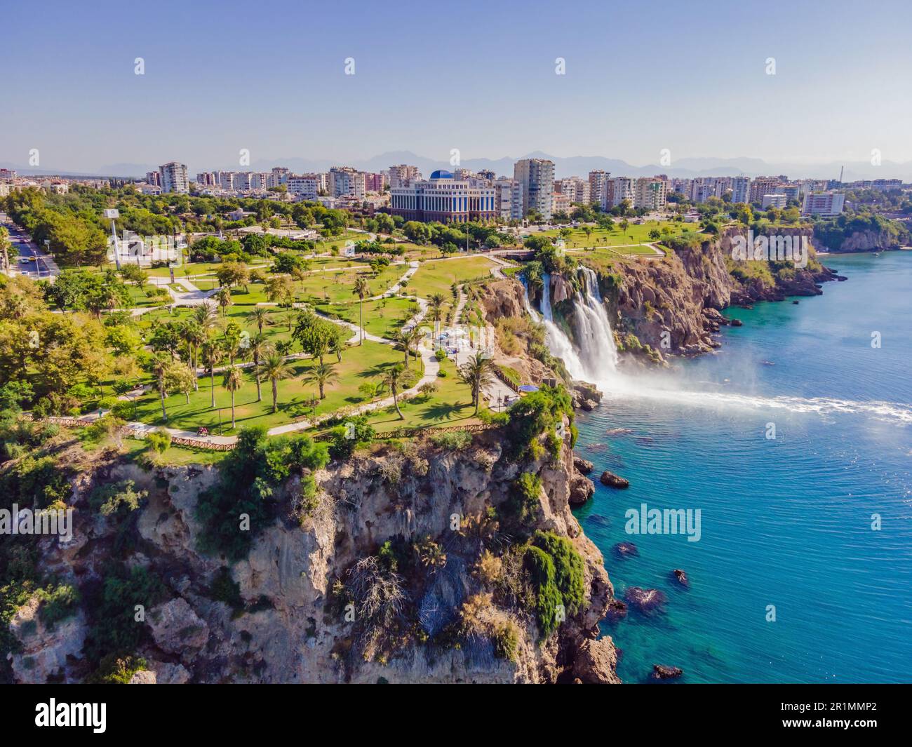 Lower Duden Falls drop off a rocky cliff falling from about 40 m into ...