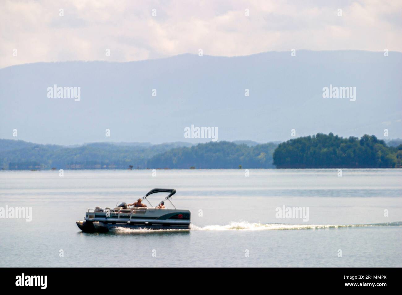 Boating tva lake hi-res stock photography and images - Alamy