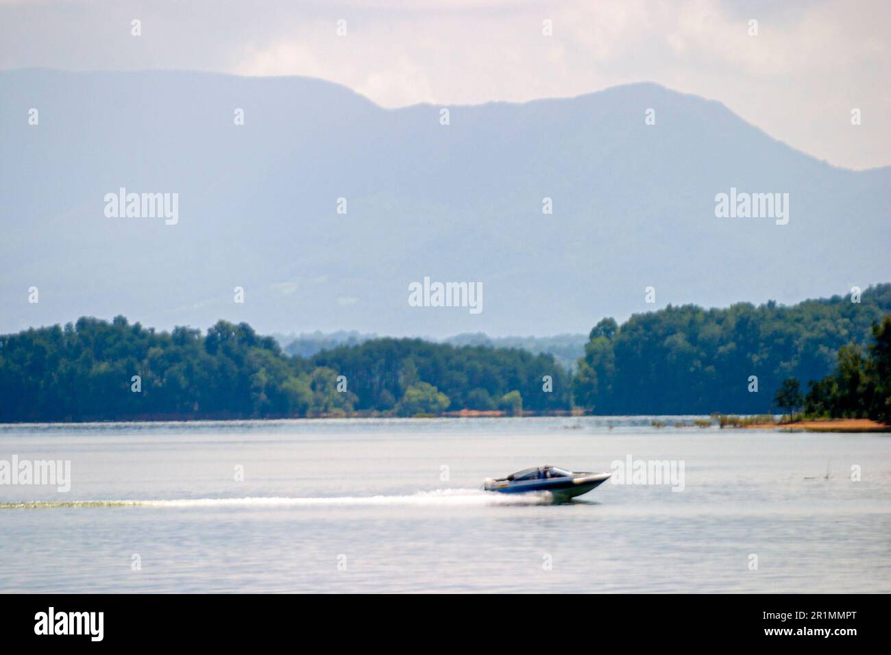Boating tva lake hi-res stock photography and images - Alamy