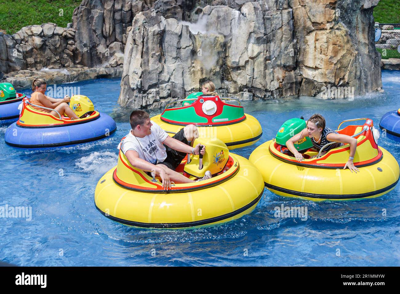 Teenagers waterpark hi-res stock photography and images - Alamy