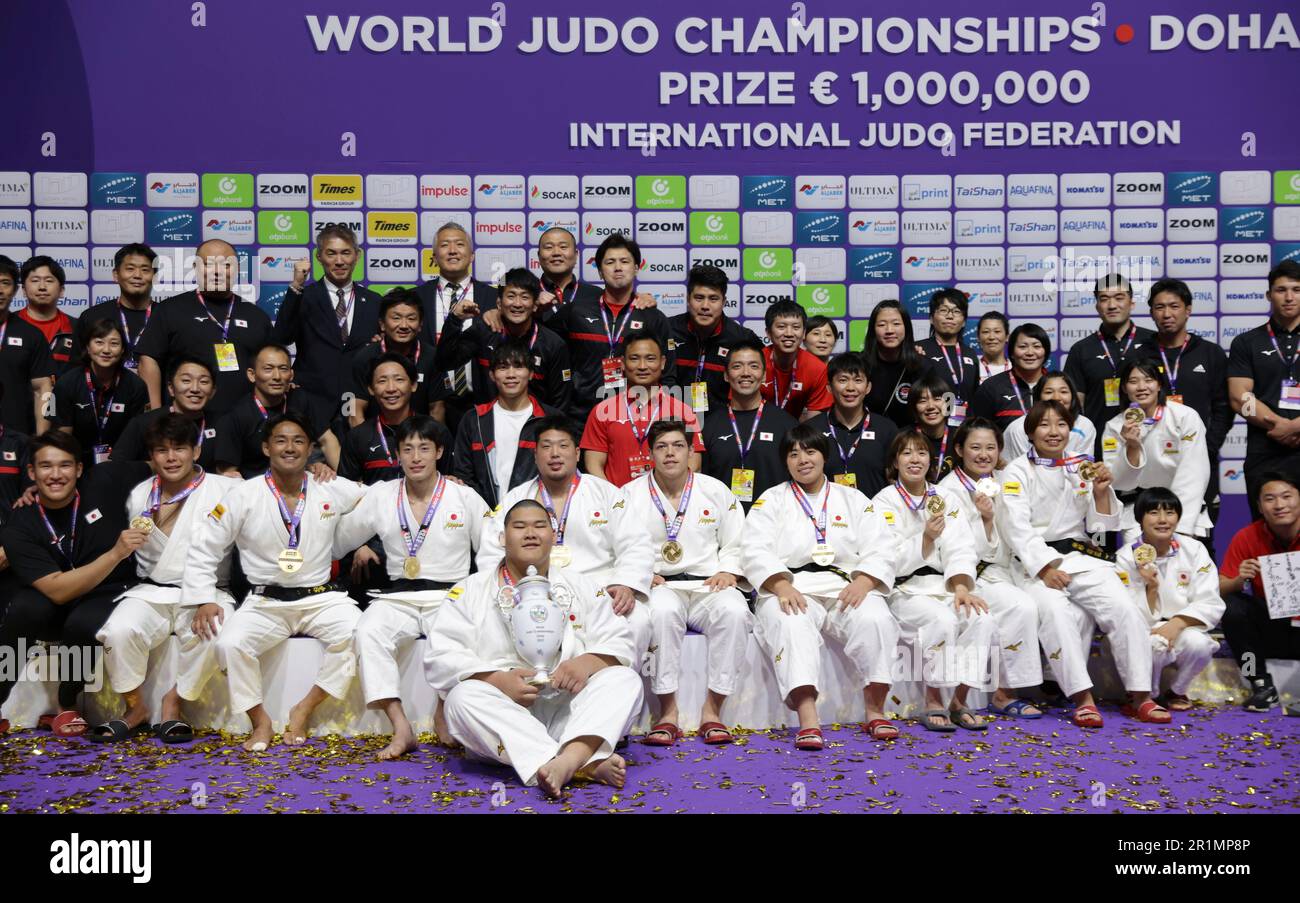 Members of Japan celebrate during an award ceremony of World Judo ...
