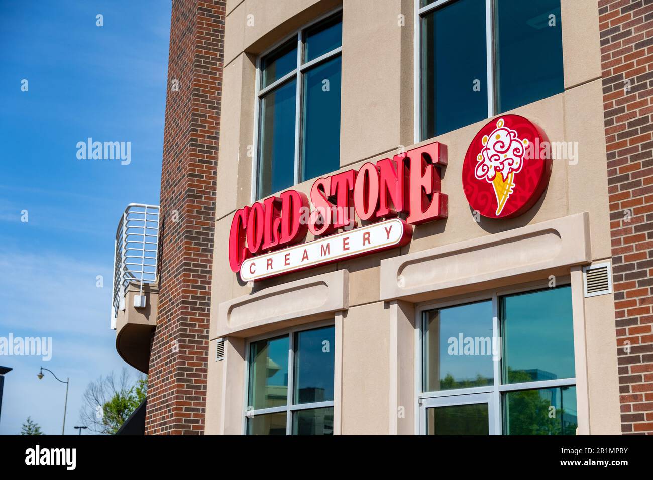 Rogers, AR - May 2023: Cold Stone Creamery store that serves Ice Cream ...