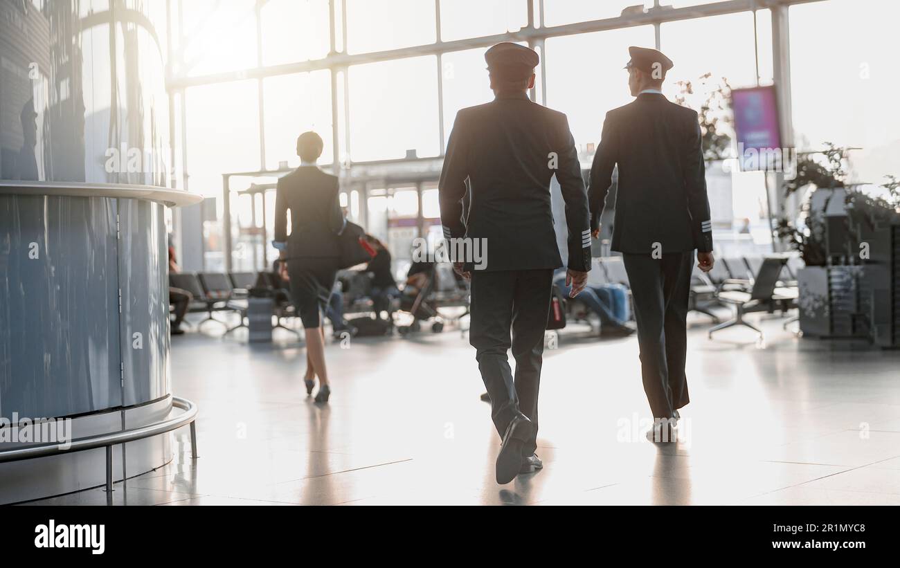 Jet pilots walking hi-res stock photography and images - Alamy