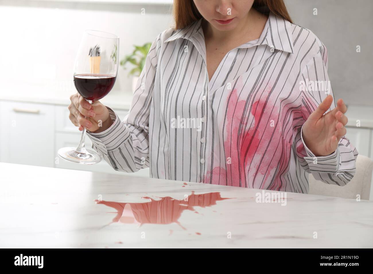 Spilt wine kitchen hi-res stock photography and images - Alamy