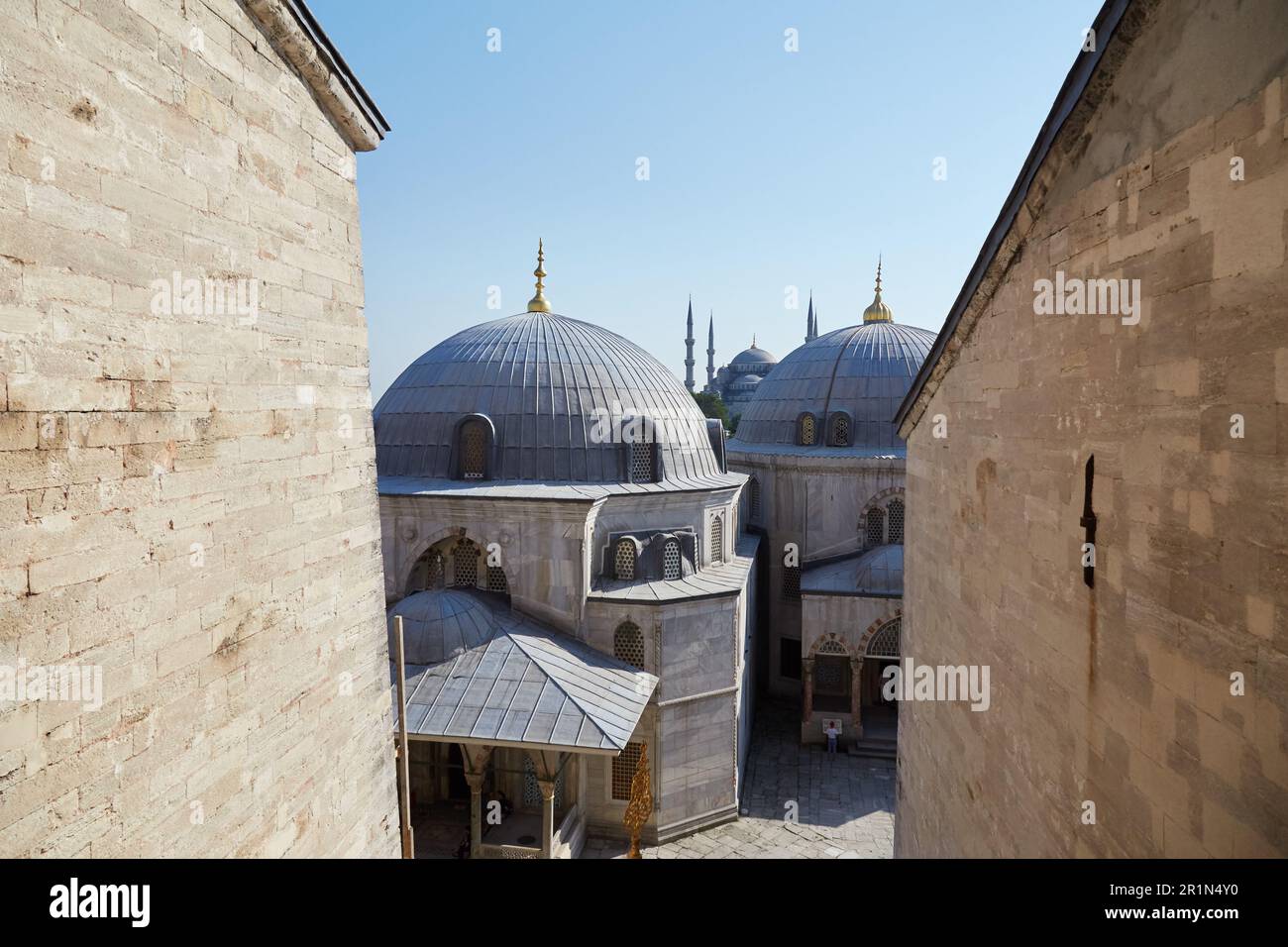 Byzantine hagia sofia 537 ad hi-res stock photography and images - Alamy