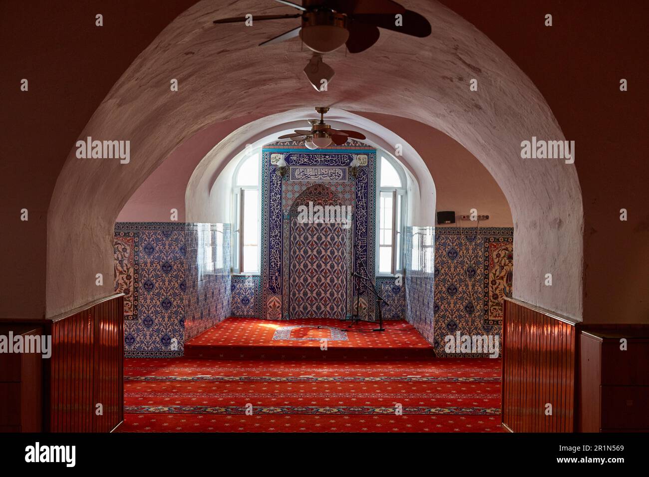The mysterious underground mosque of Istanbul Stock Photo - Alamy