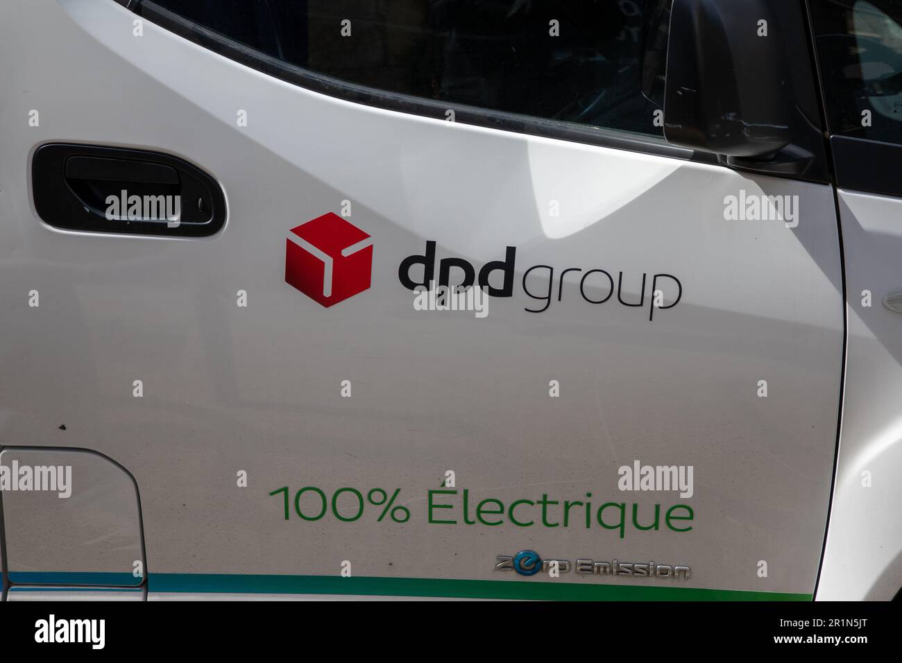 Bordeaux , Aquitaine France - 05 02 2023 : DPD group logo text and ...