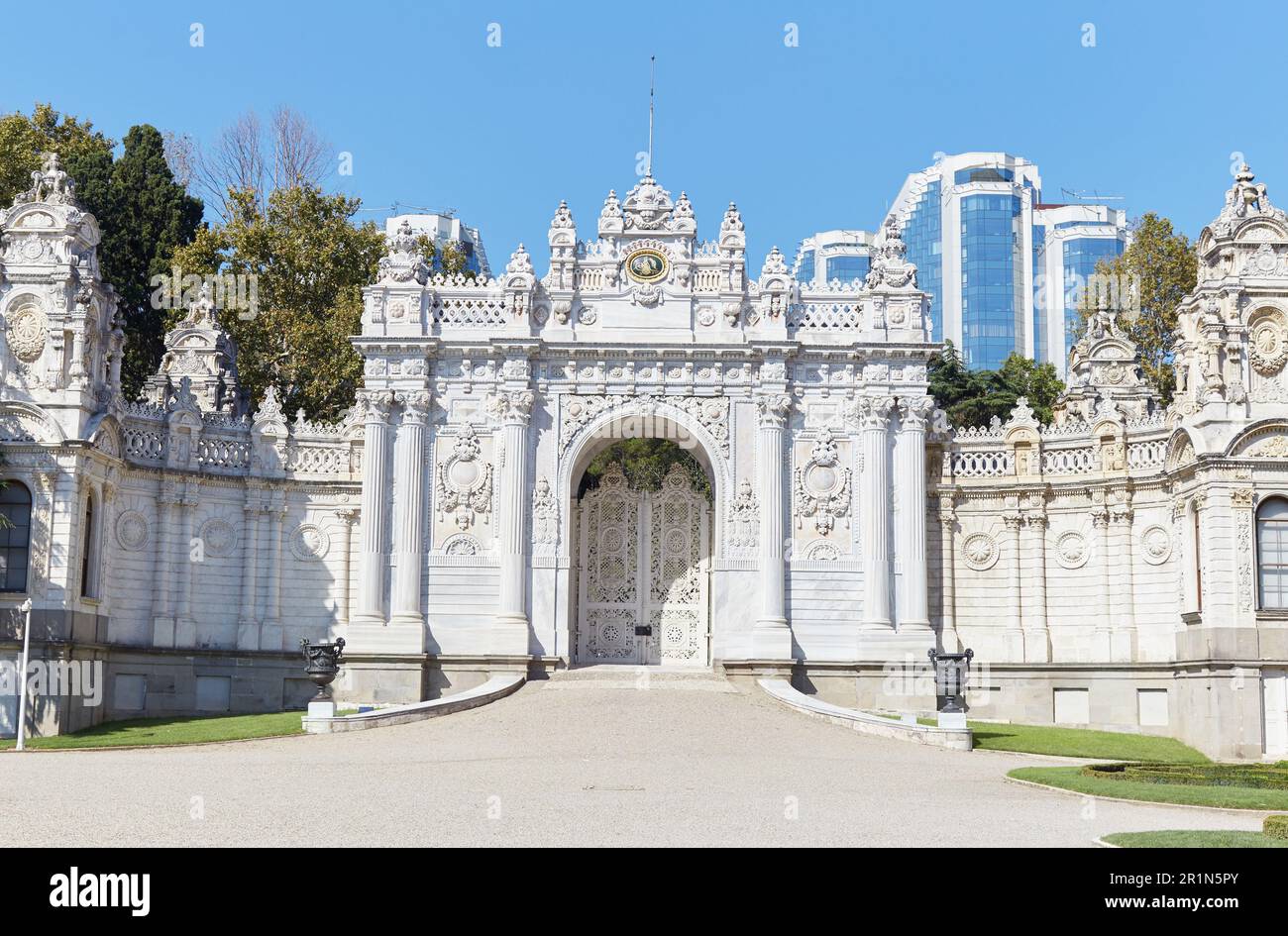 The stunning Dohlmabace Palace in Istanbul, the final palace of the ...