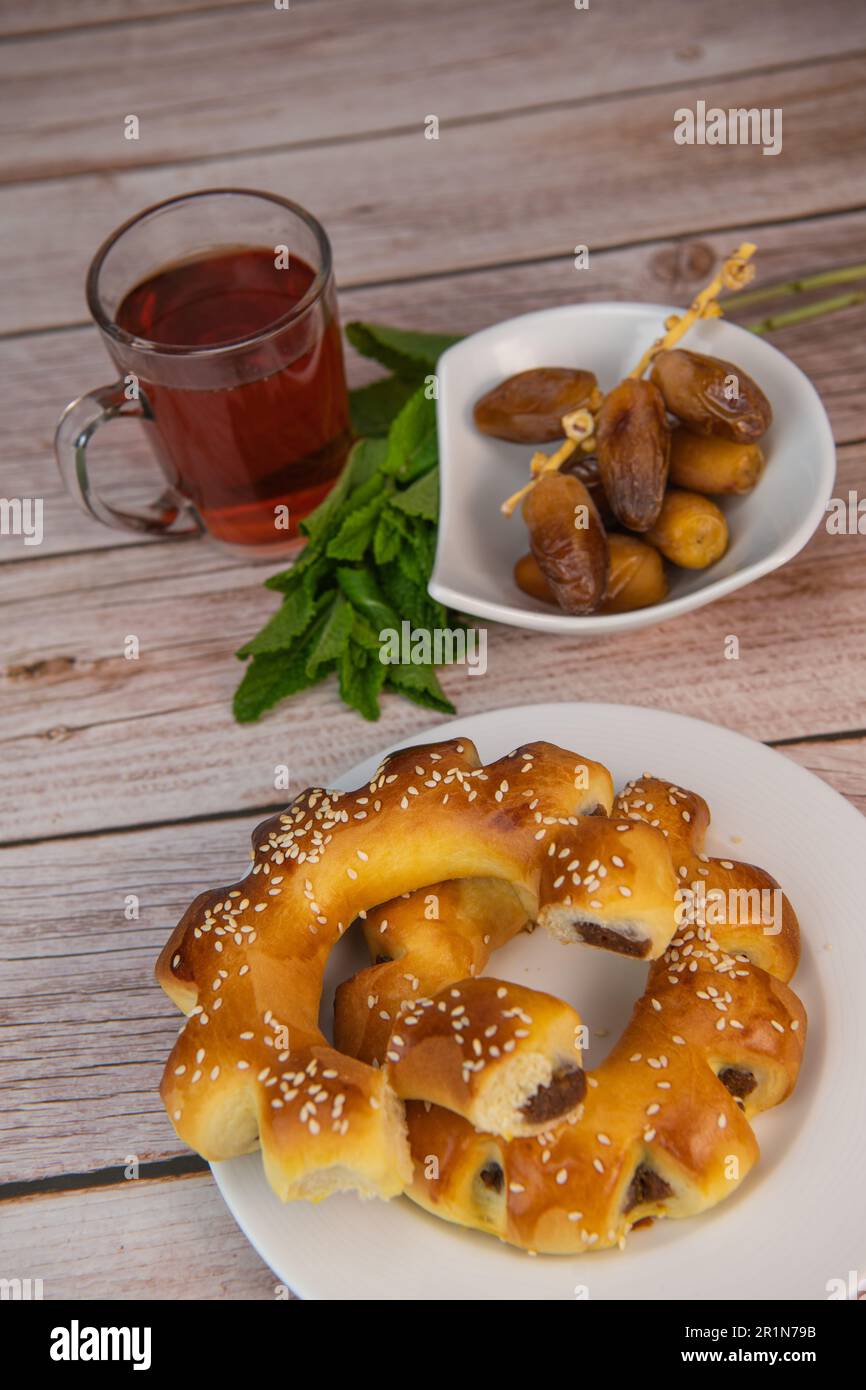 Recipe Maarouk of Aleppo, soft brioche with date paste Stock Photo - Alamy