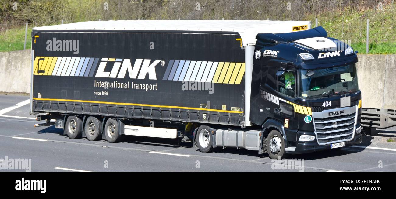DAF XF black hgv lorry truck prime mover & Polish Wielton Group easy ...