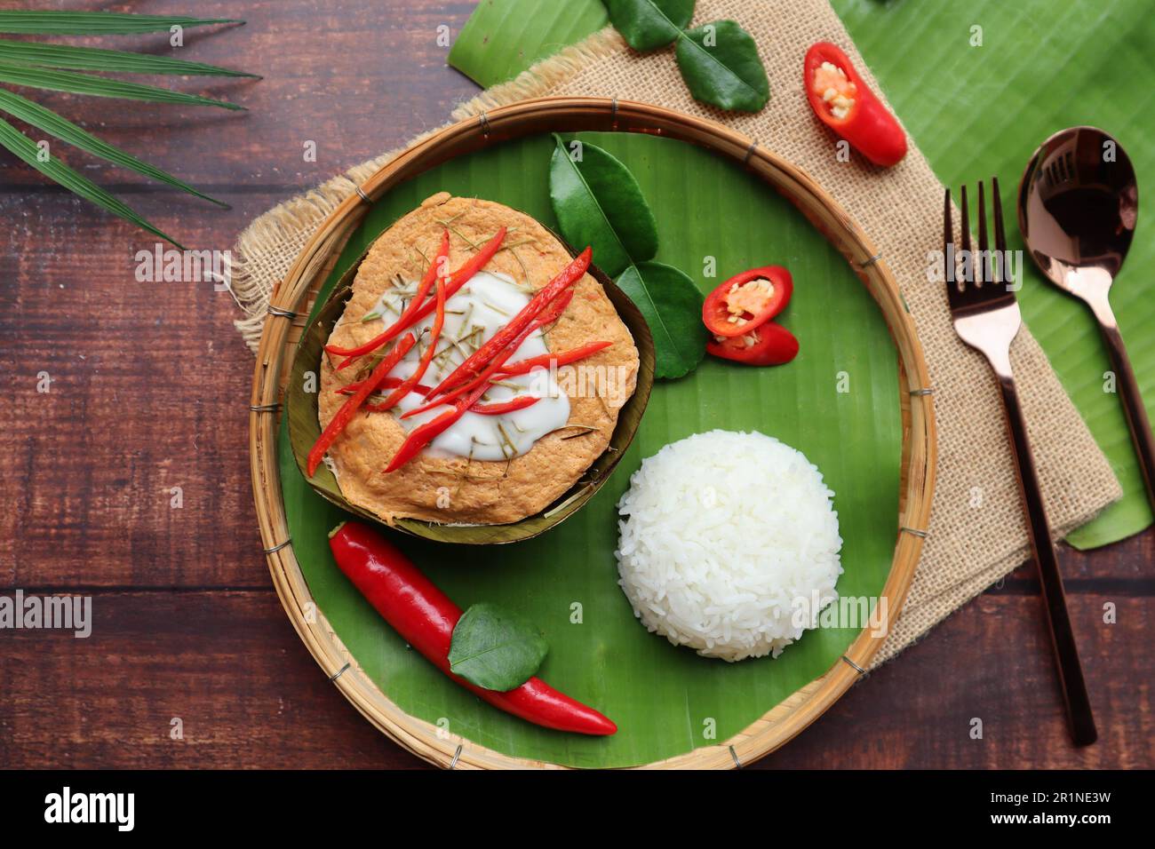 Authentic serving on banana leaf hi-res stock photography and images ...