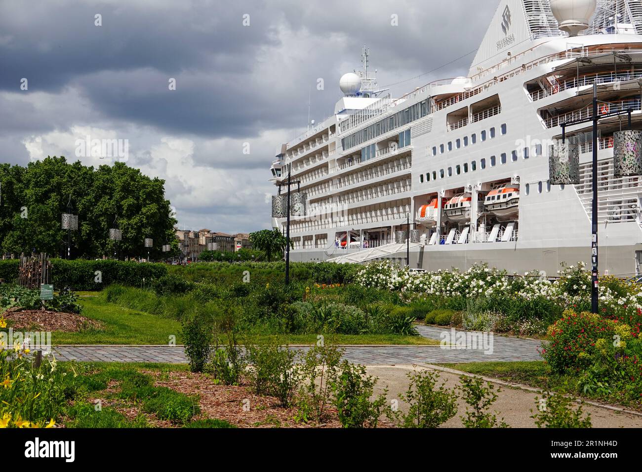 The 212 meter Cruise ship, Silver Dawn, with 596 passengers, docked at ...