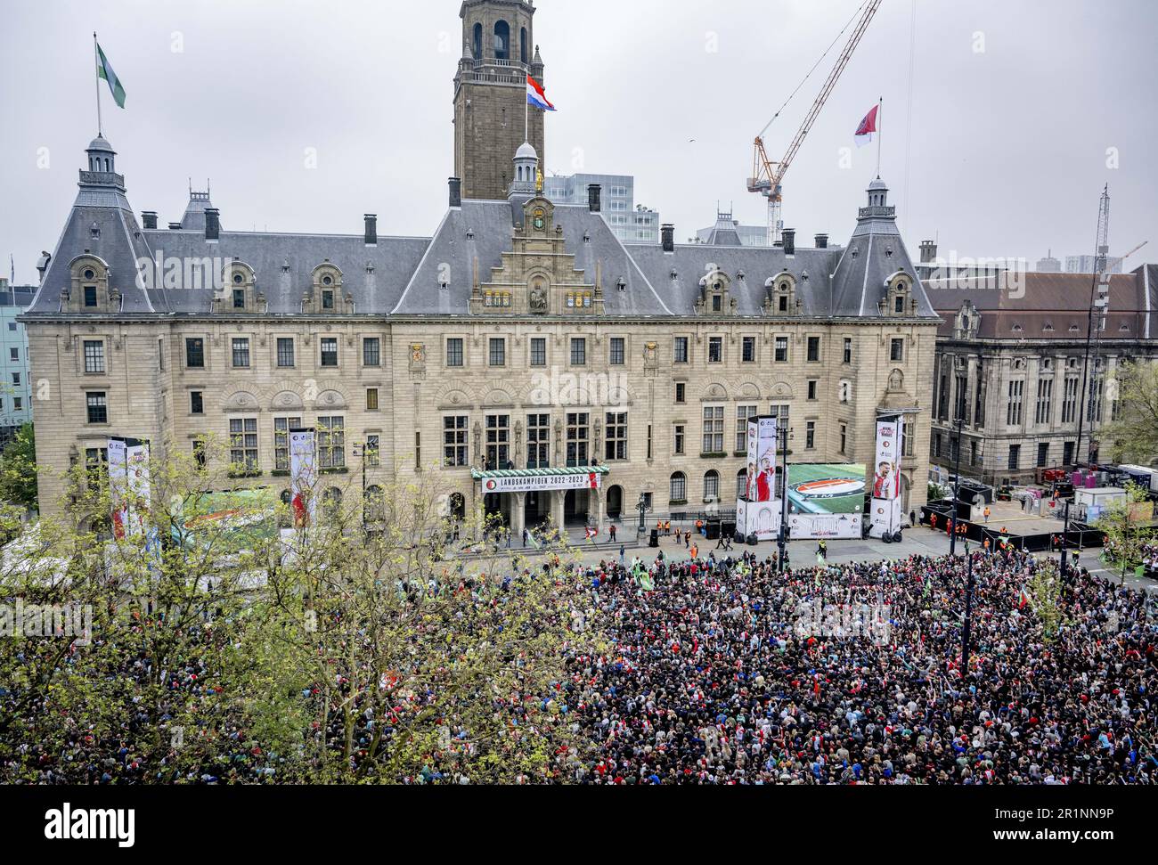 ROTTERDAM - Football fans are already standing in front of the balcony ...