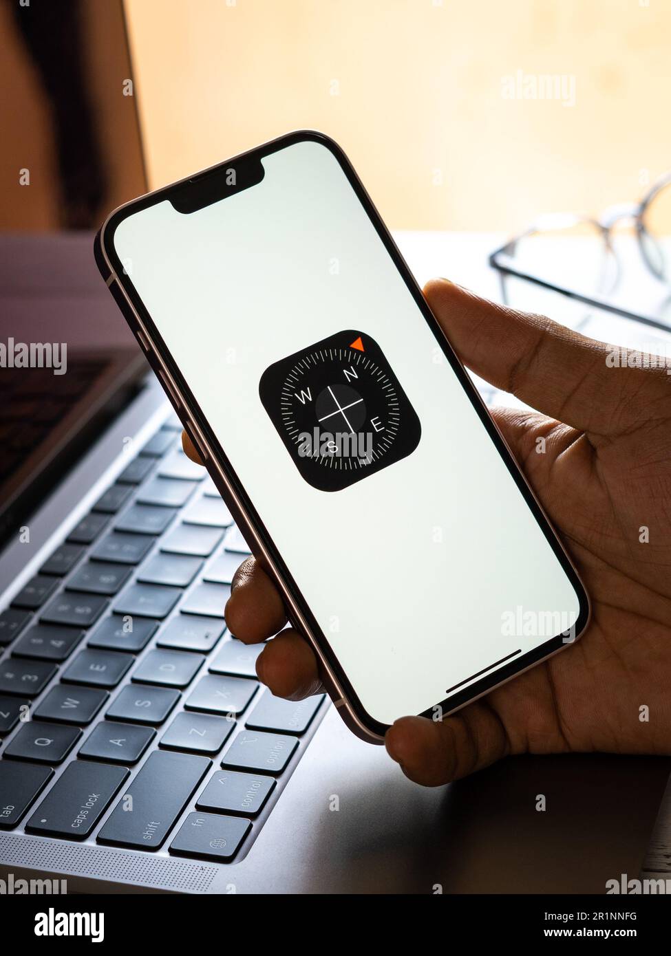 Compass on india map hi-res stock photography and images - Alamy