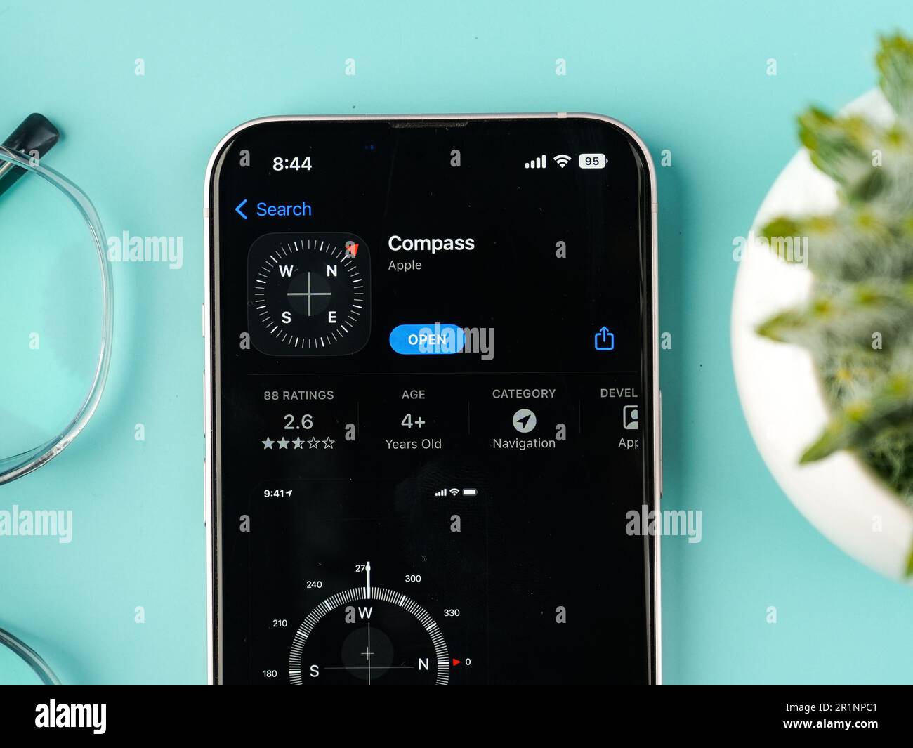 Compass on india map hi-res stock photography and images - Alamy
