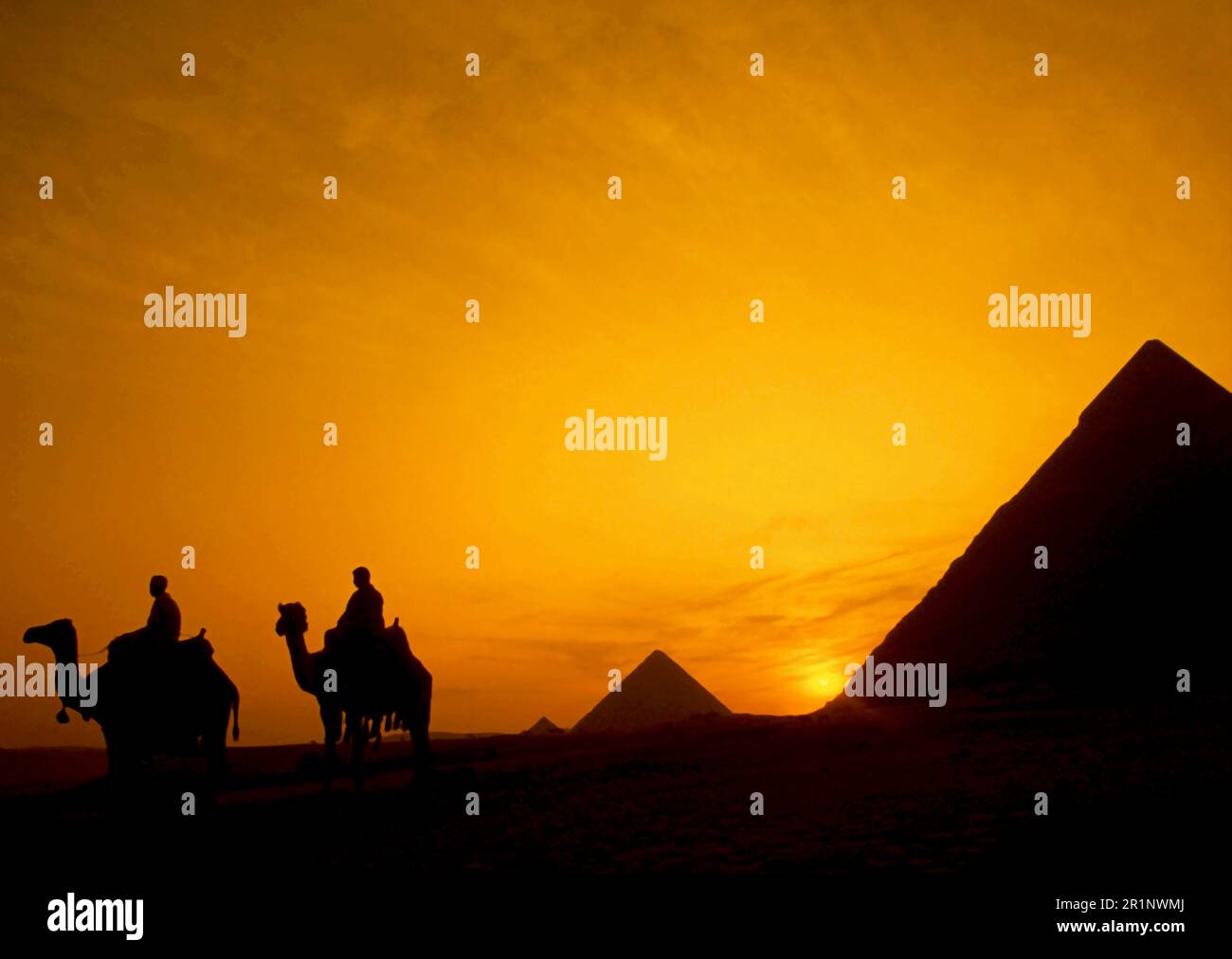 Nile cruise egypt pyramids hi-res stock photography and images - Alamy