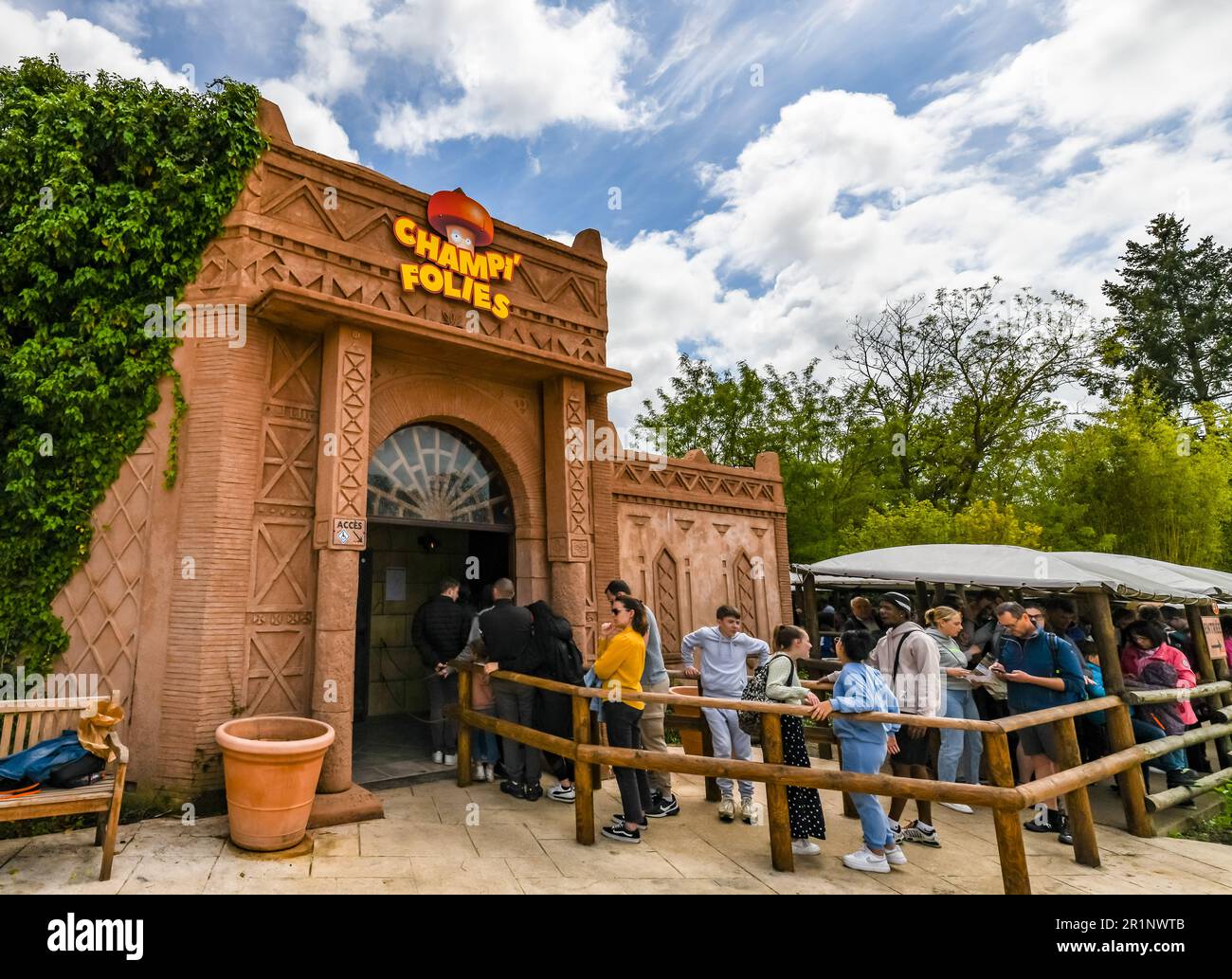 Exterior of the dark ride "Champi'folies' at Le Pal theme park in ...