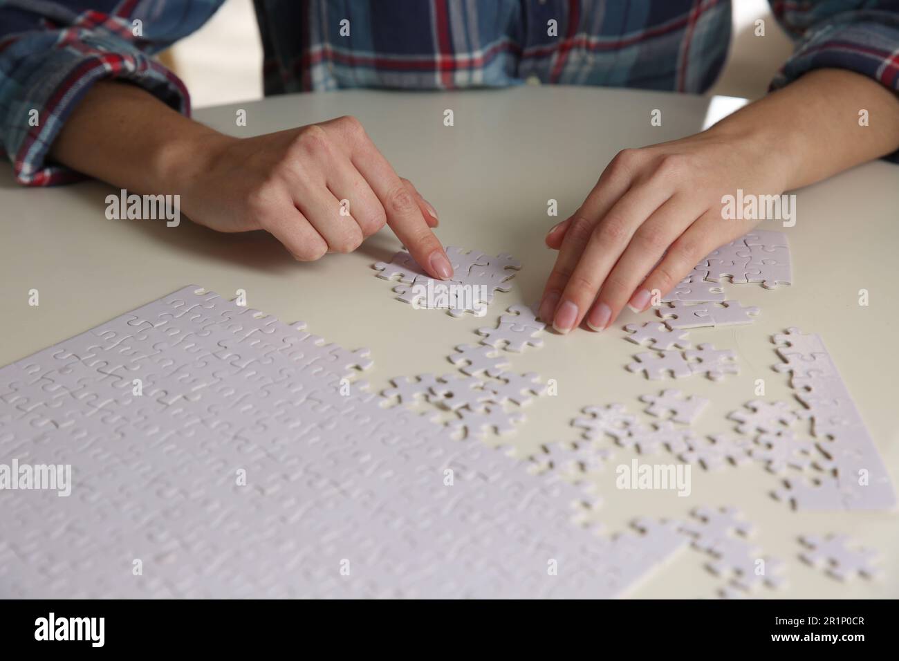 Empty puzzles hi-res stock photography and images - Alamy