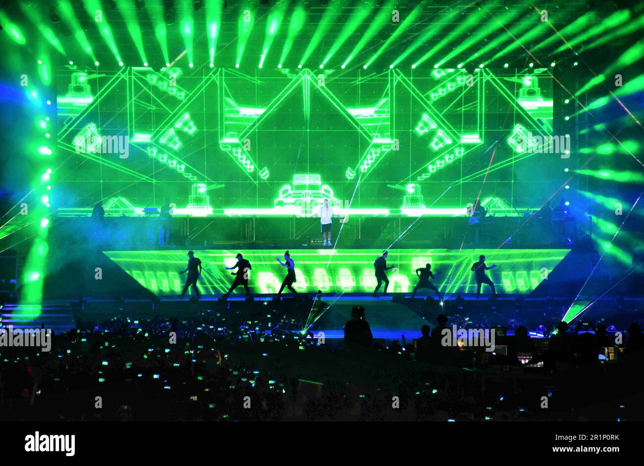 Mumbai concert stage hi-res stock photography and images - Alamy