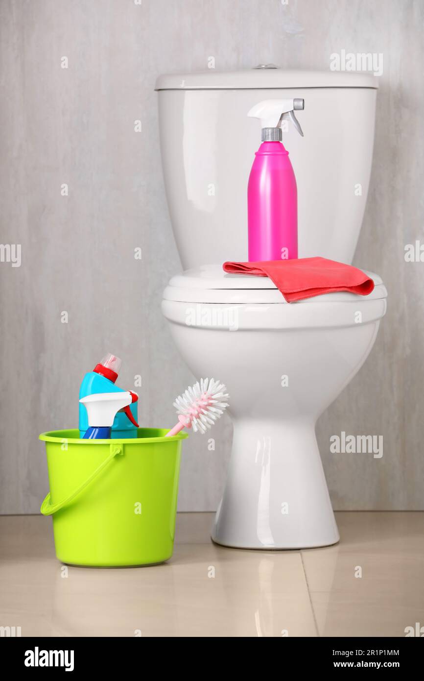 Restroom cleaning supplies hi-res stock photography and images - Alamy