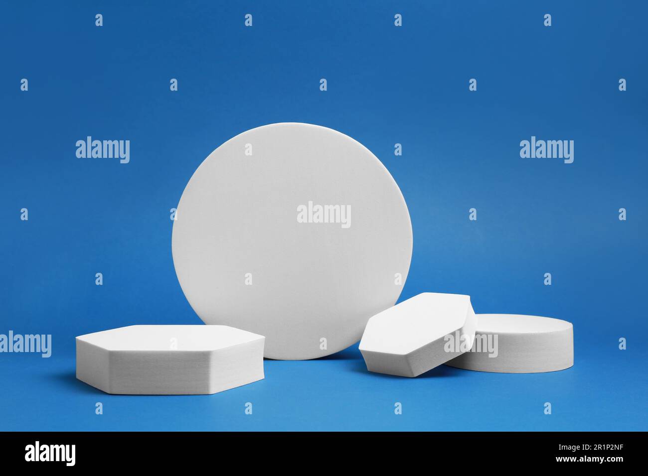 Product photography props. Podiums of different geometric shapes on ...