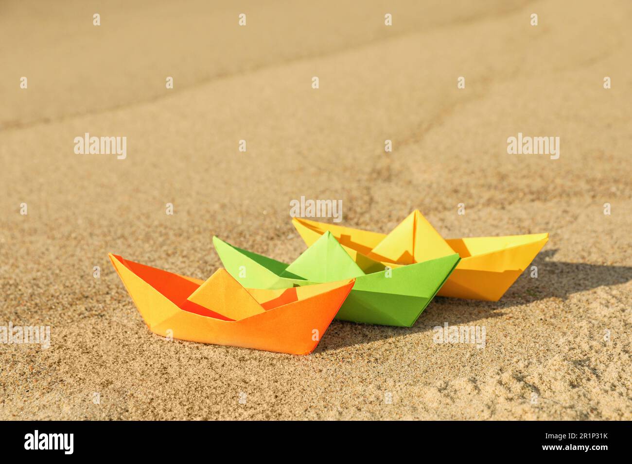 Light green paper boats hi-res stock photography and images - Alamy