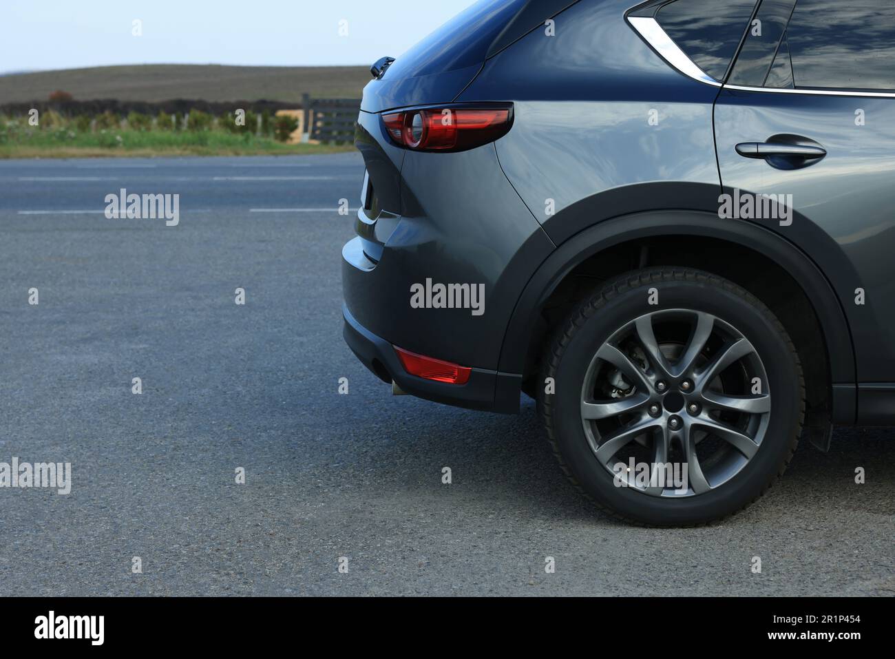 Car punctured hi-res stock photography and images - Alamy