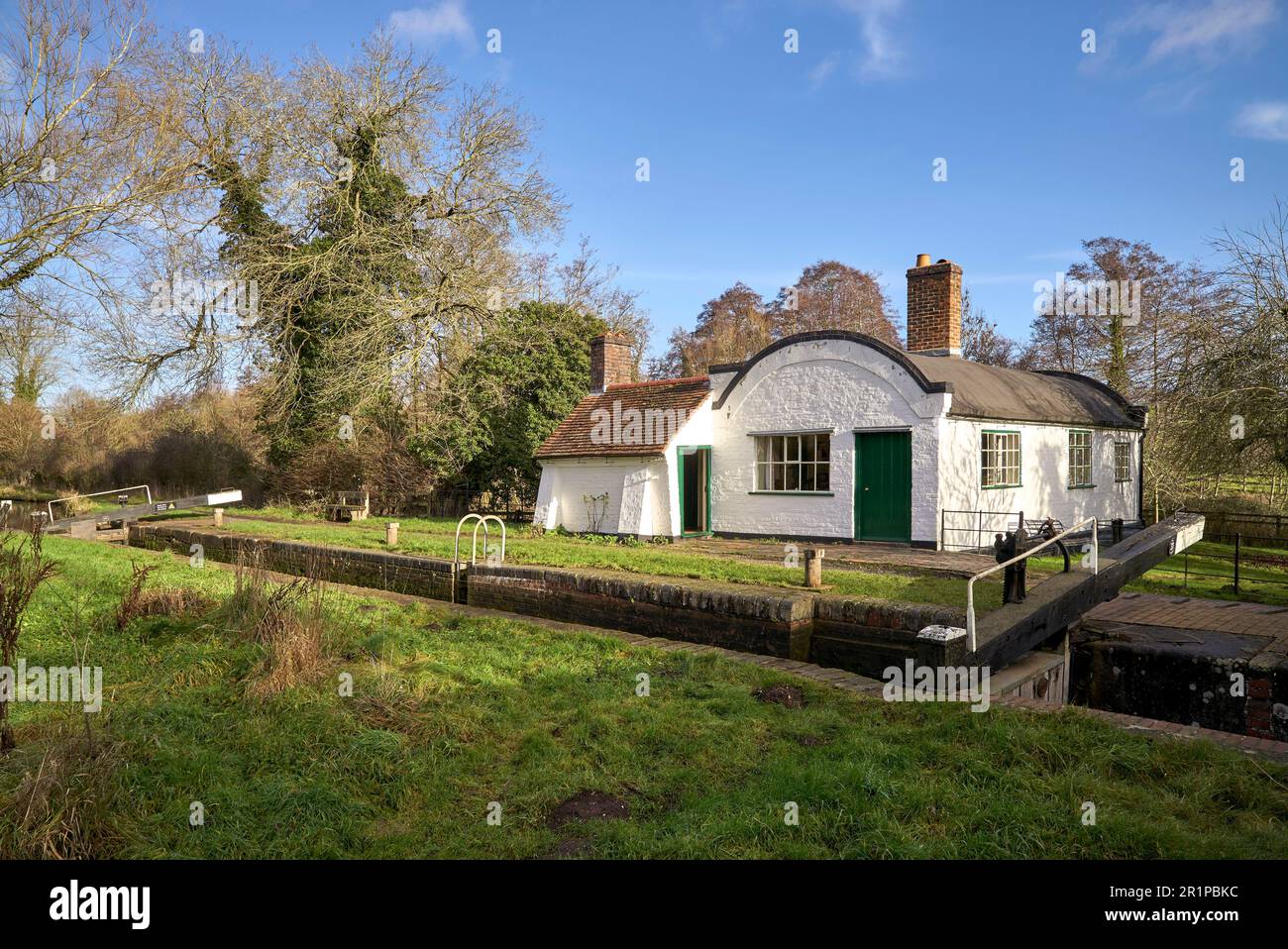 Lock keepers cottage at lock 31 on the Stratford-upon-Avon Canal at ...