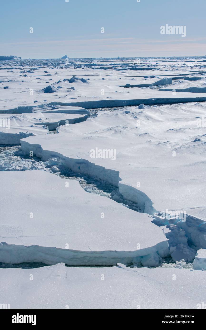 Antarctica, Amundsen Sea. Thick cracked sea ice Stock Photo - Alamy
