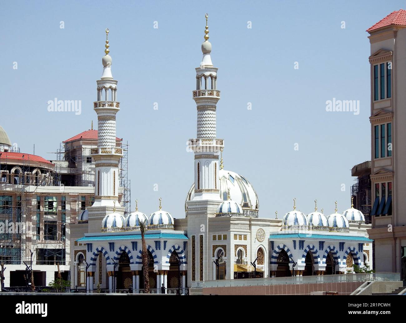 Cairo, Egypt, April 26 2023: A beautiful white mosque in New Cairo ...