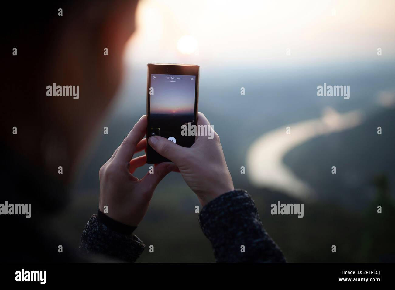 Phone photo hi-res stock photography and images - Alamy