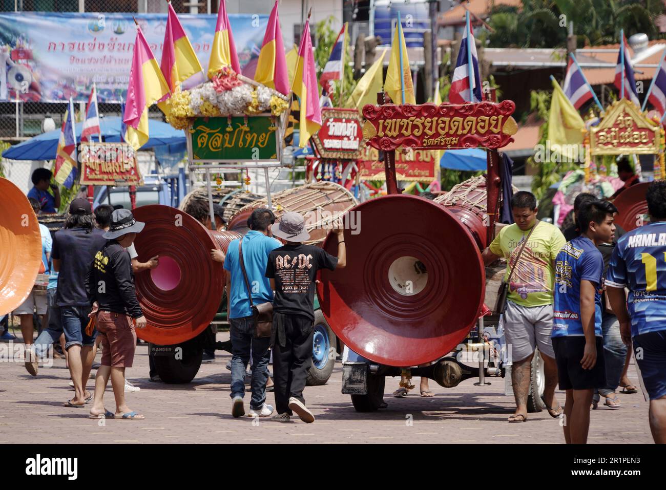The Klong Luang or Lanna style big drum Contest at Phra That Festival ...