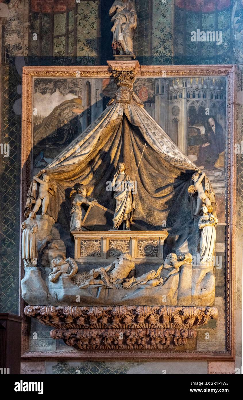 Basilica san fermo maggiore hi-res stock photography and images - Alamy