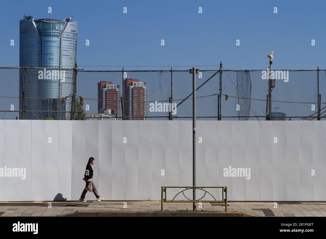 Japanese construction site walls hi-res stock photography and images ...