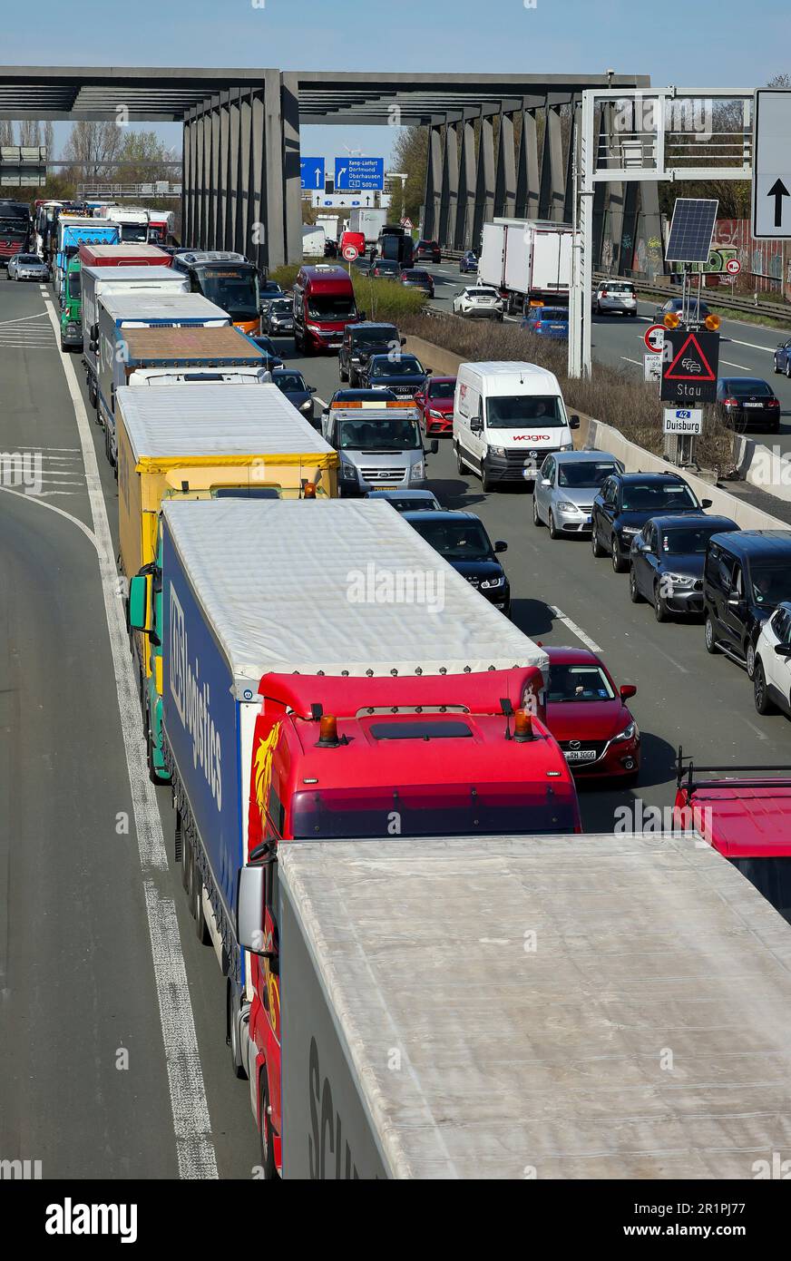 Oberhausen, North Rhine-Westphalia, Germany - traffic jam on A3 freeway ...