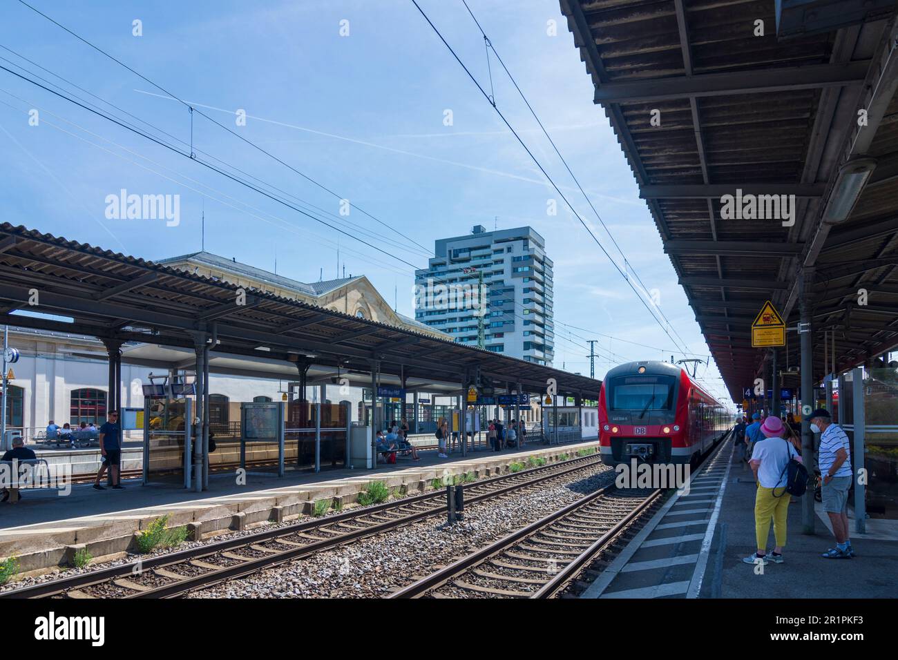 Furth hauptbahnhof railway station hi-res stock photography and images ...