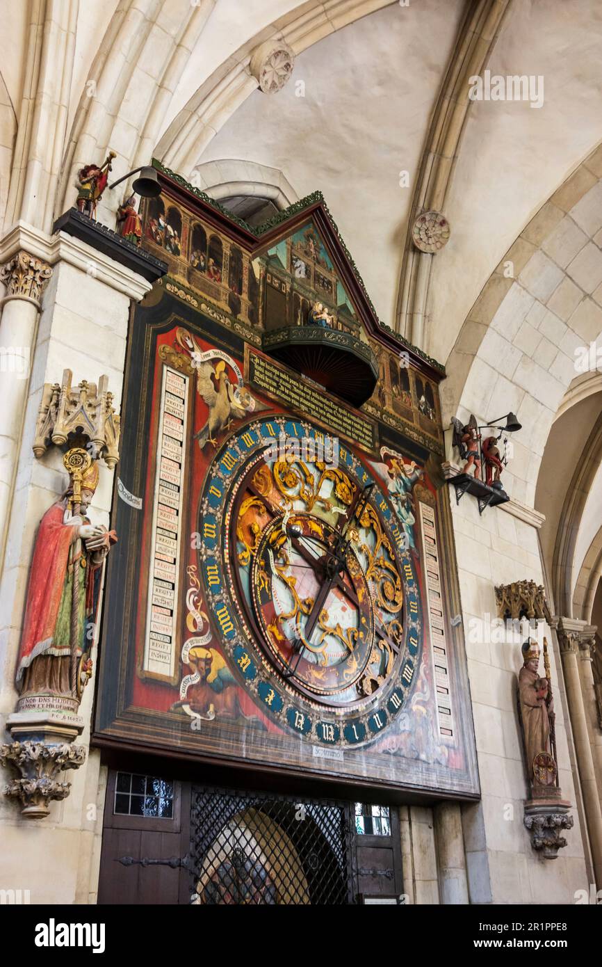 Munster cathedral clock hi-res stock photography and images - Alamy