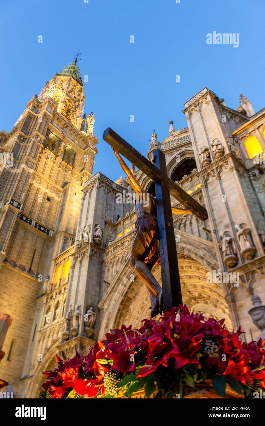 Jesus tied in cross hi-res stock photography and images - Alamy