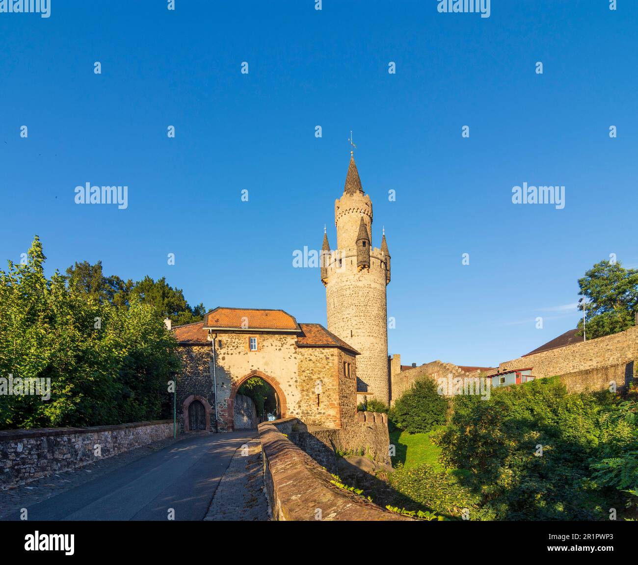 Tower adolfsturm and north gate of friedberg castle in taunus hi-res ...