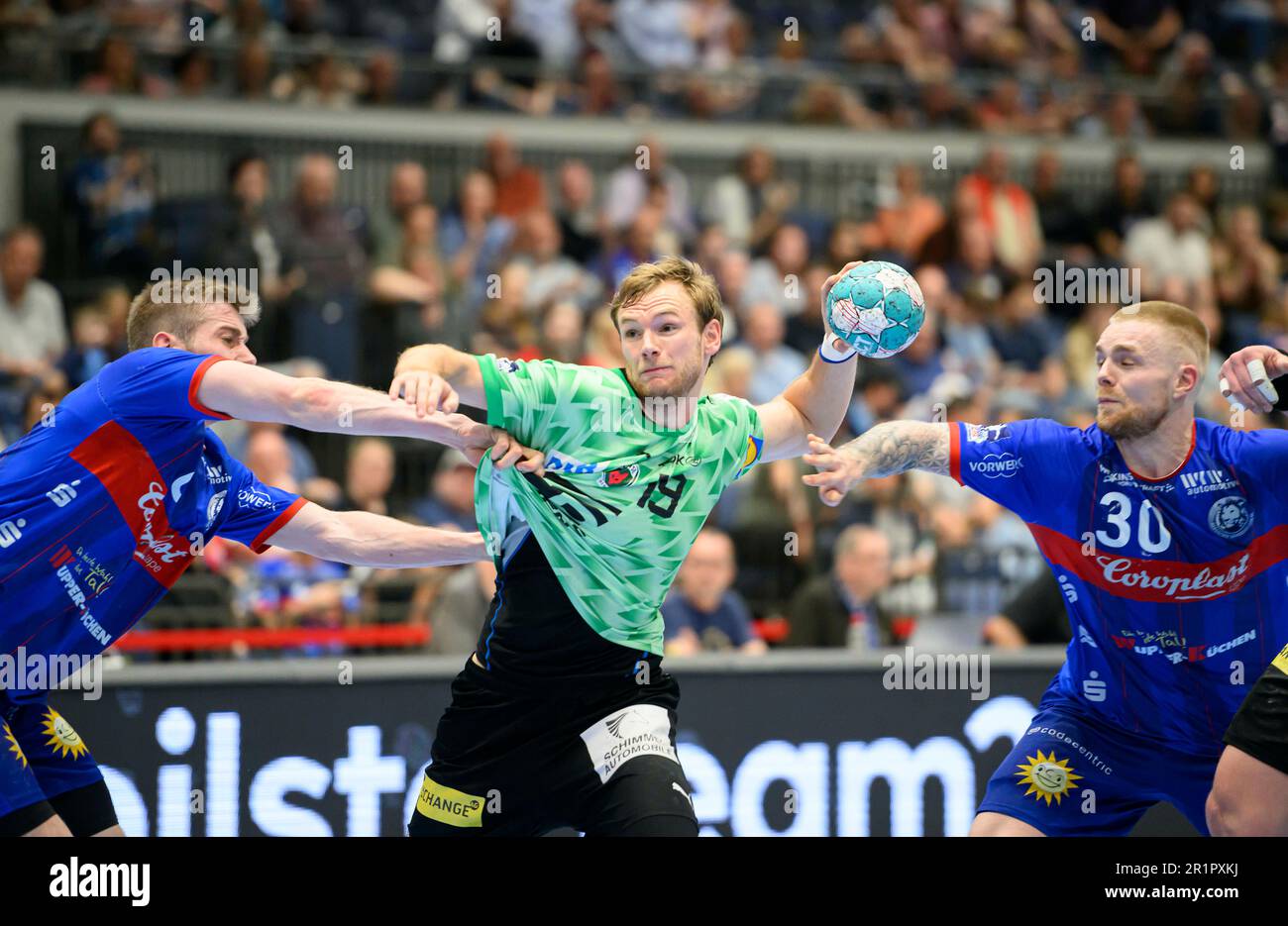 left to right Tim NOTHDURFT (BHC), Mathias GIDSEL (B), Tom Kare ...