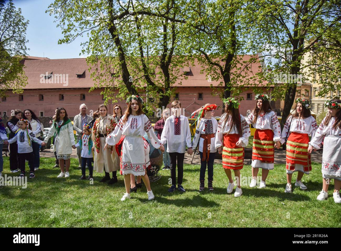 Lviv, Ukraine. 21st Apr, 2023. Girls dressed in national Ukrainian ...