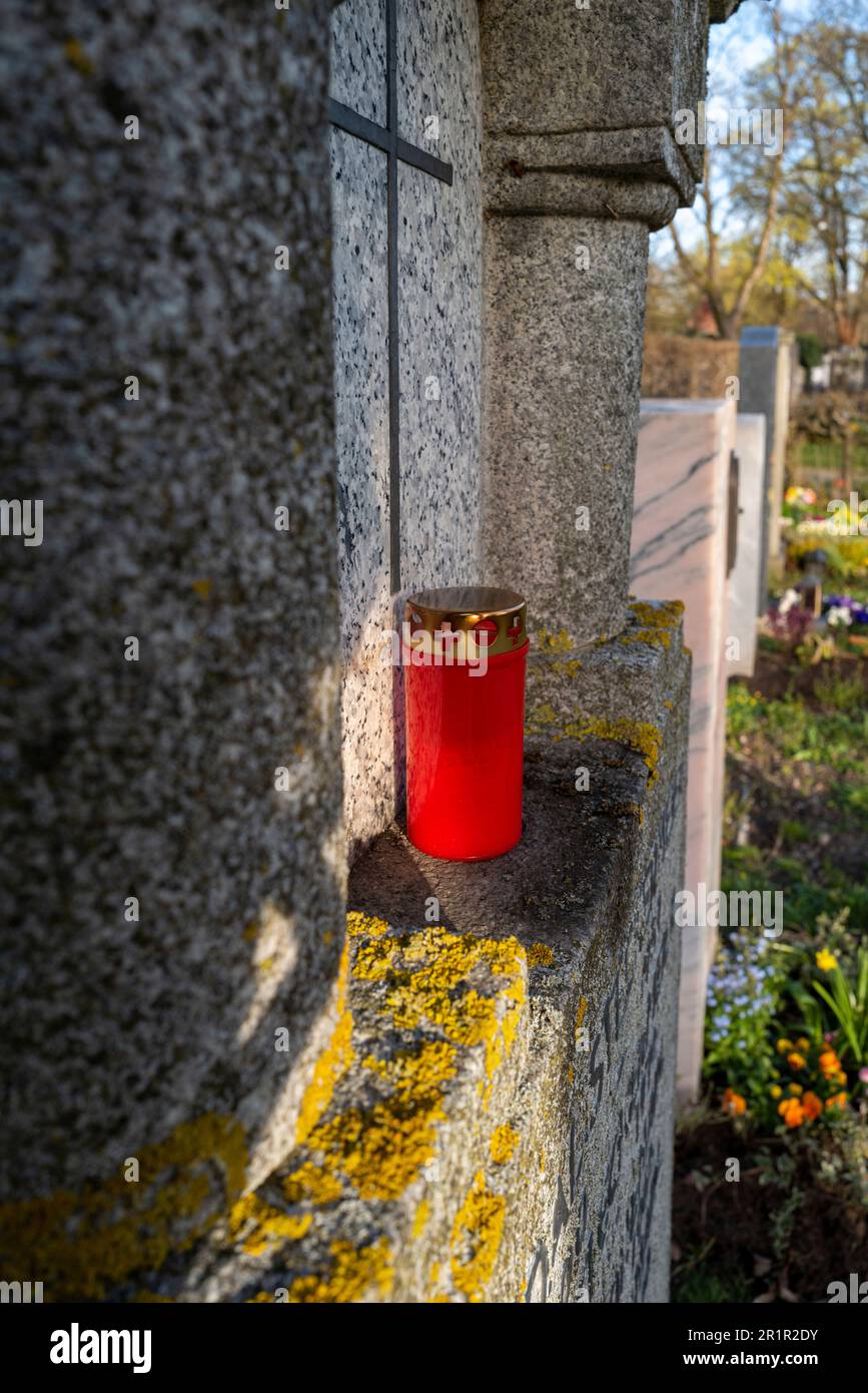 Cemetery, Remembrance, Candle, Grave light Stock Photo - Alamy