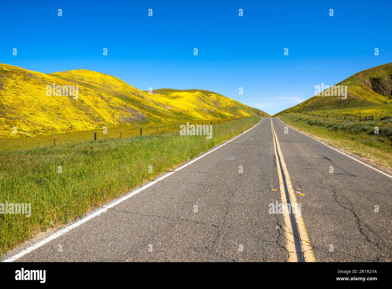 Views of the Temblor Range part of the California Coast Ranges in San ...