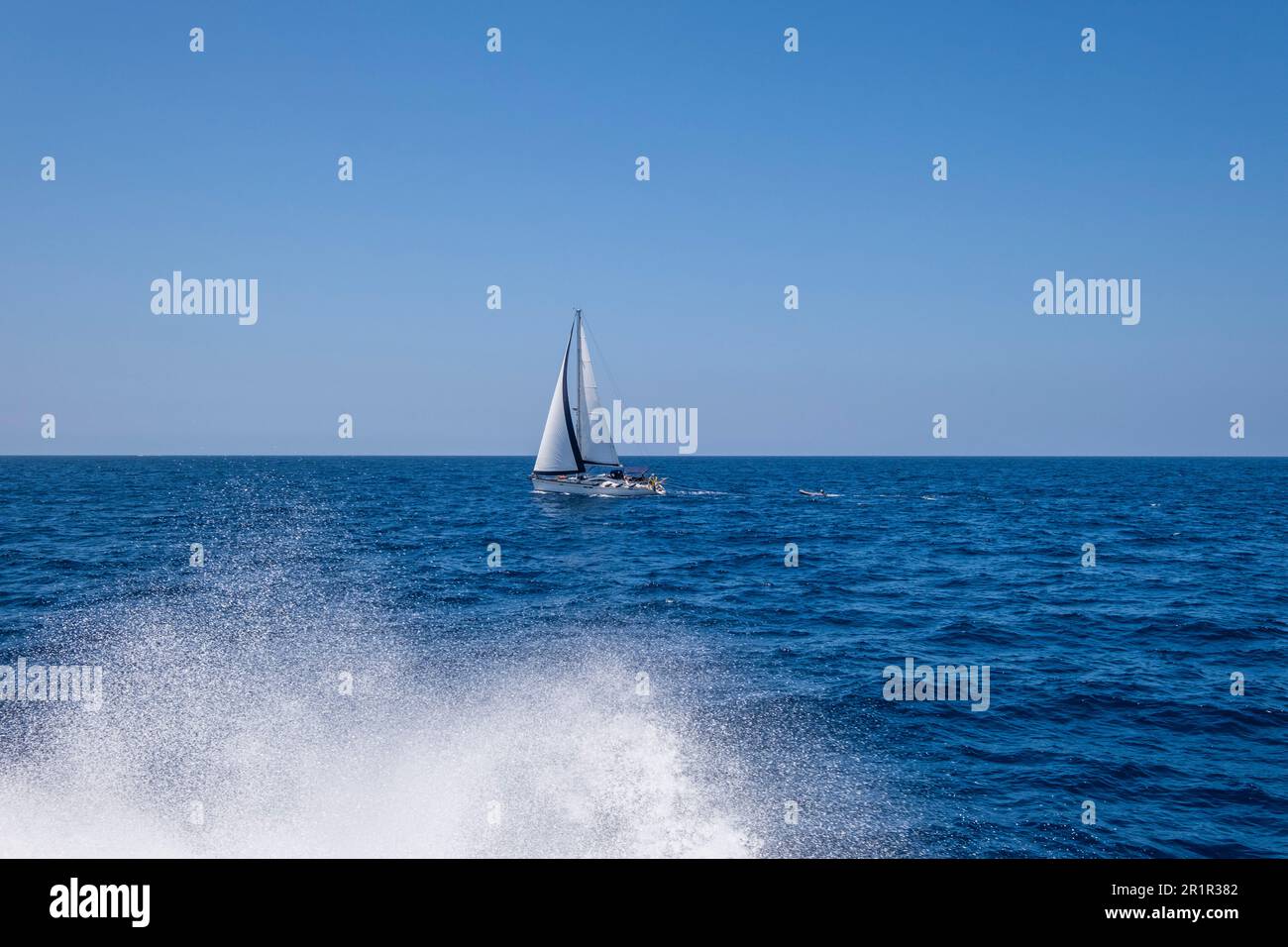 Sailing ship in the bay in front of Capri, Capri Island, Gulf of Naples ...