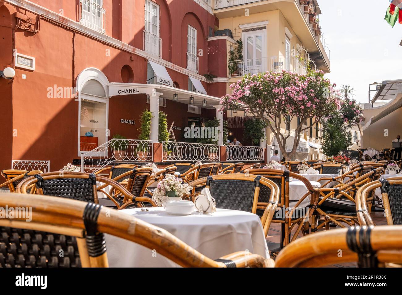 Terrace of the grand hotel quisisana in capri hi-res stock photography ...