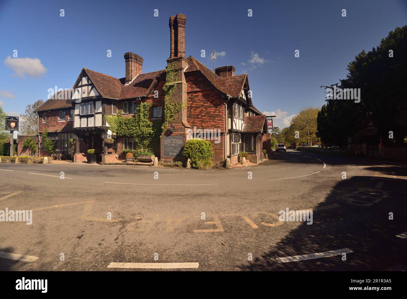 The King Henry VIII country pub in the village of Hever, Kent, dating ...